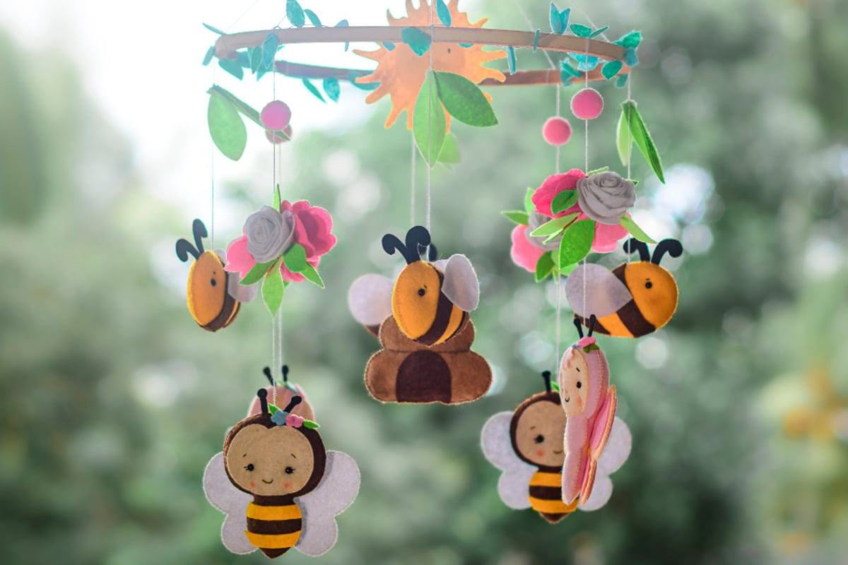 Einfaches Mobile basteln: DIY-Anleitung & kreative Ideen