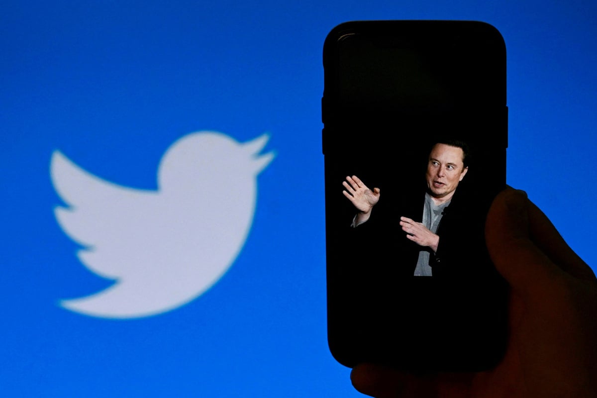 Elon Musk announces resignation as CEO of Twitter!