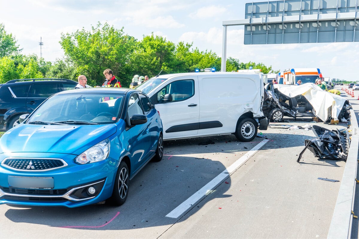 Unfall A9: Schwerer Unfall auf der A9 am Schkeuditzer Kreuz sorgt für ...