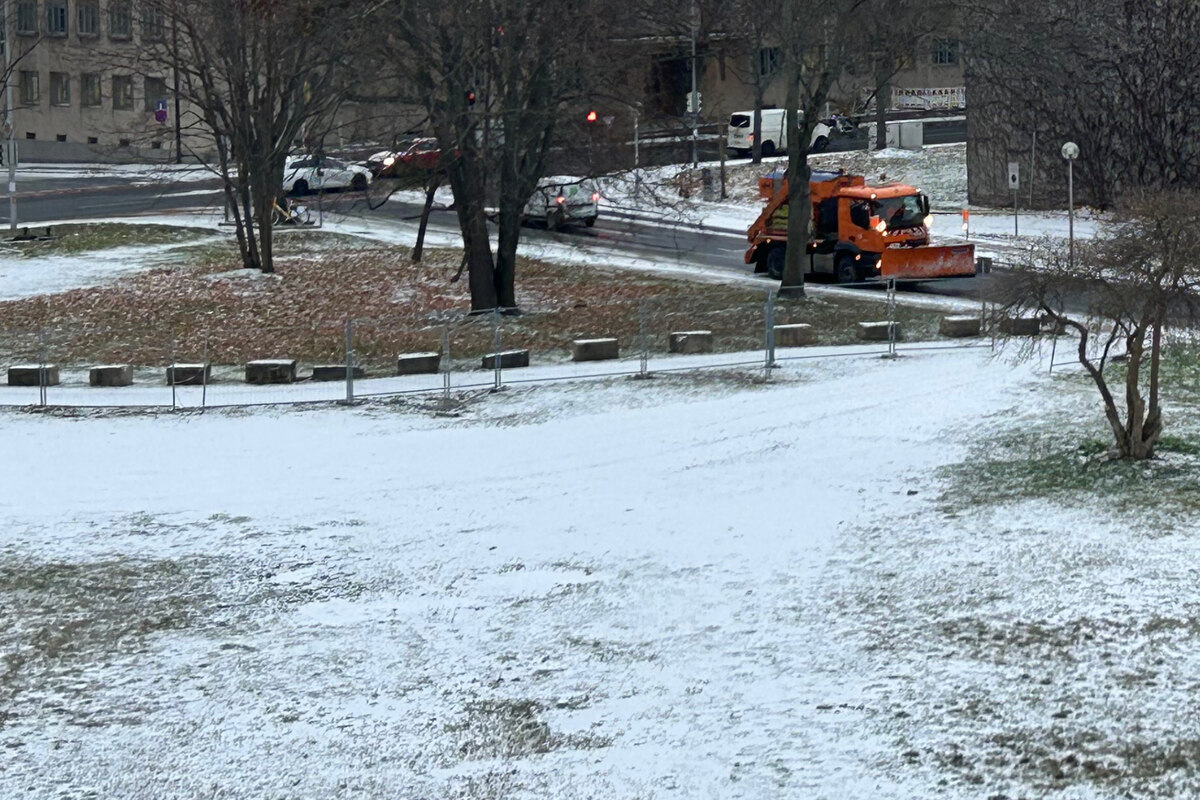 Erste Schneeflocken fallen in Dresden: Winterliche Überraschung zum ...