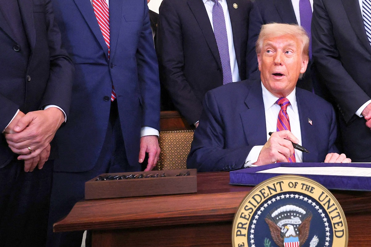Trump claims the "Jeffrey Epstein hoax" has improved his polling ...