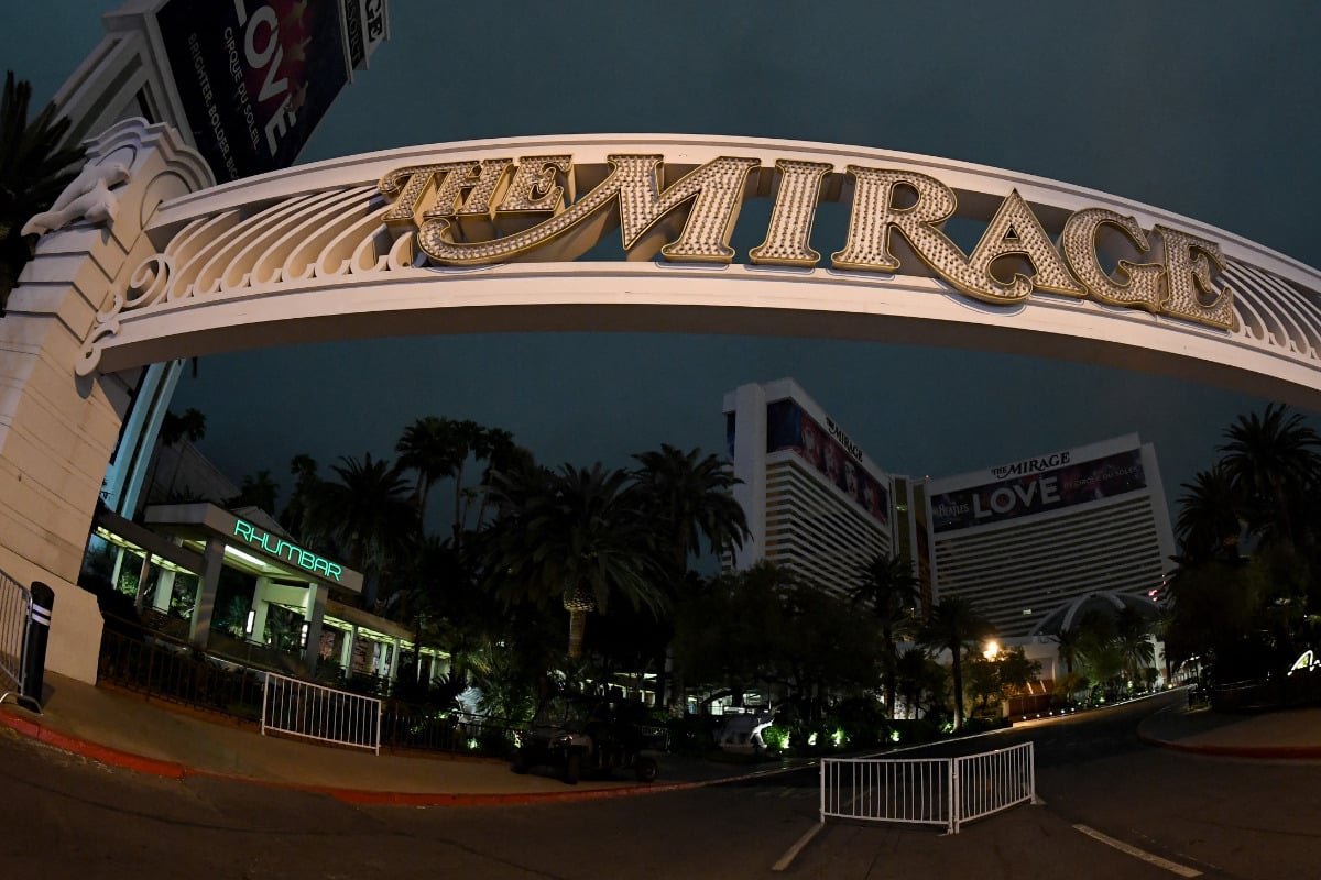 Shooting at famous Las Vegas Mirage hotel leaves one person dead