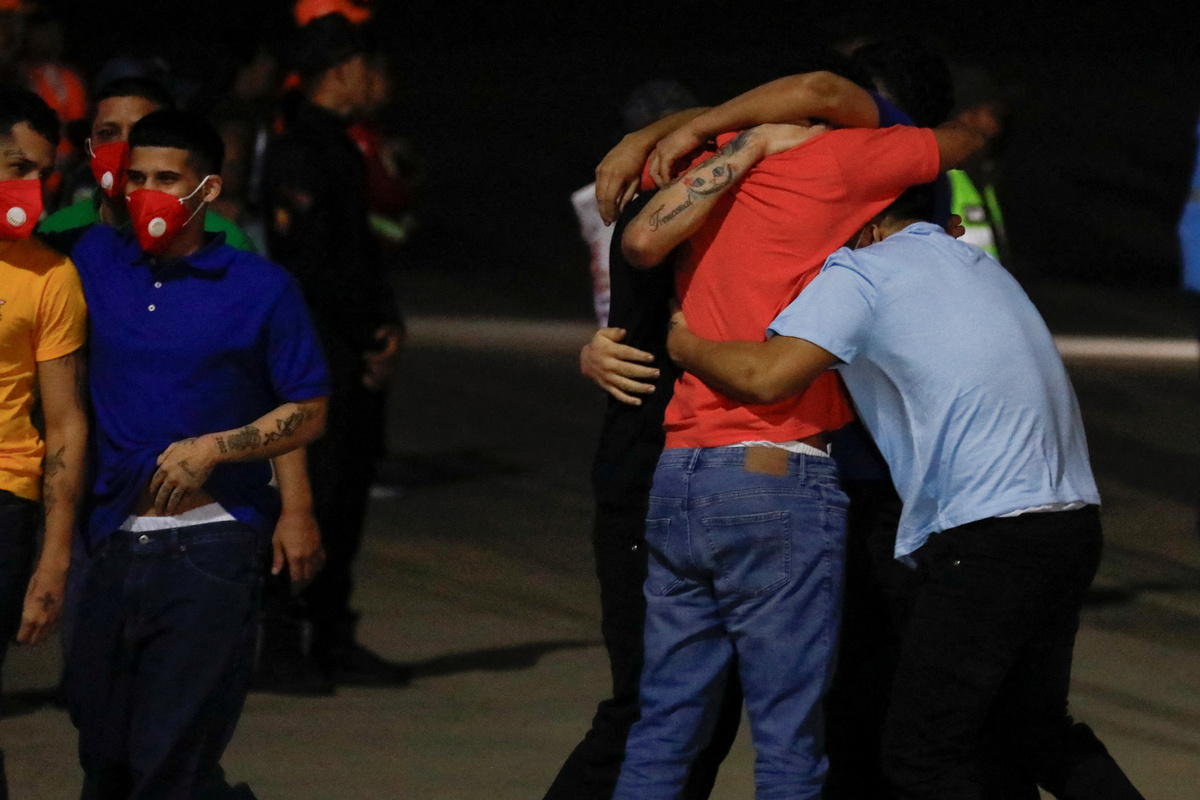 Hundreds of Venezuelans deported by Trump released from notorious El ...
