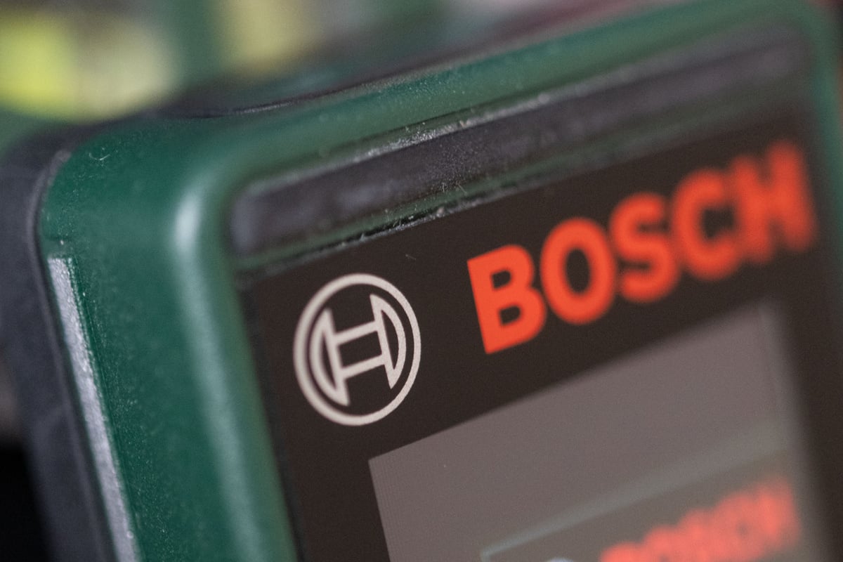 Protest der Bosch-Mitarbeiter gegen geplante Werksschließungen in ...