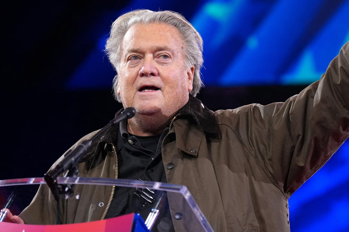 Steve Bannon gives Nazi salute during MAGA speech