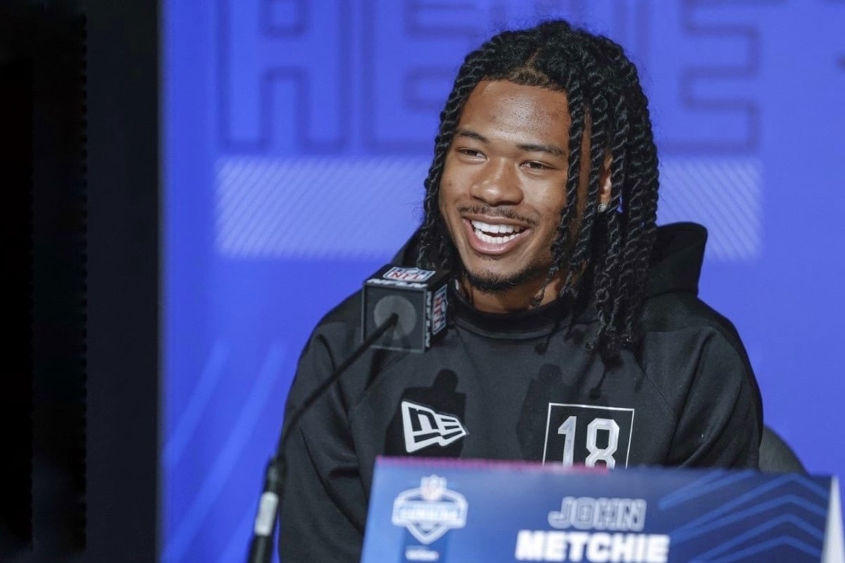 Texans' John Metchie to miss rookie season after cancer diagnosis