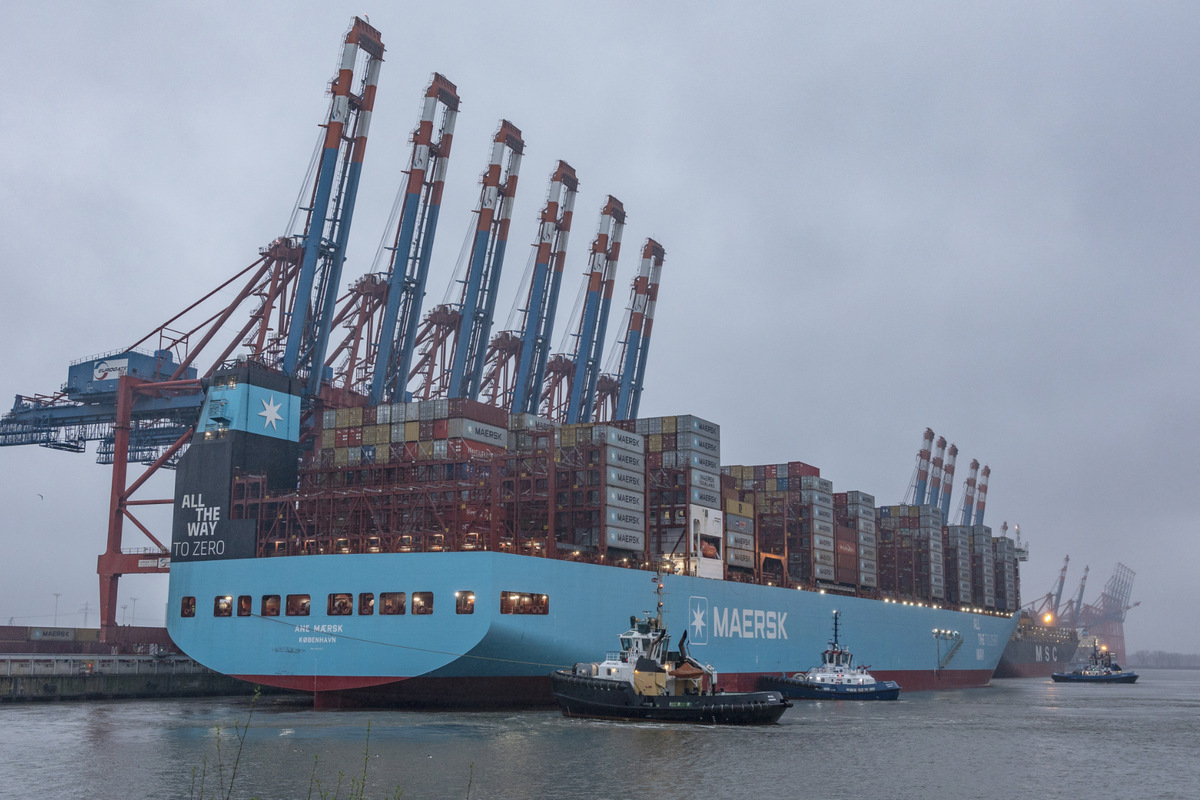 Containerschiff "Ane Maersk" mit besonderem Antrieb legt erstmals in ...