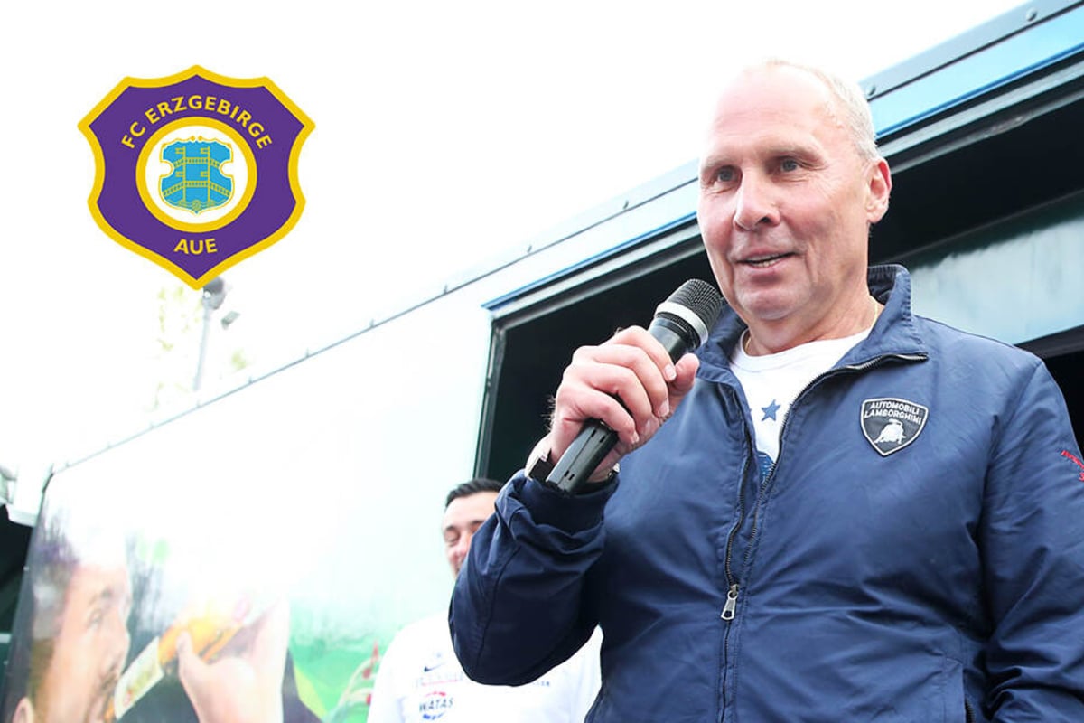 Präsident Helge Leonhardt vom FC Erzgebirge Aue mit herzhaftem Auftritt