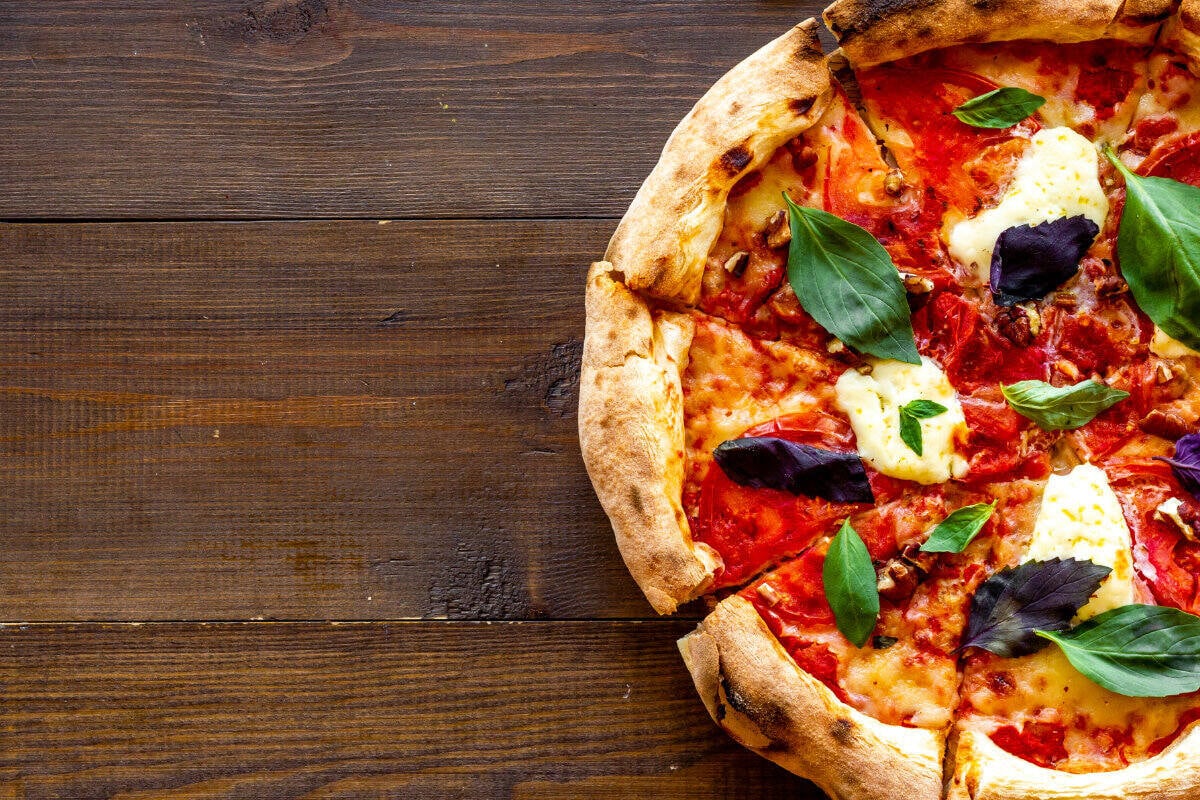 Pizza von Ehefrau und Sohn vergiftet? Flüchtiger Gatte aus Oberfranken ...