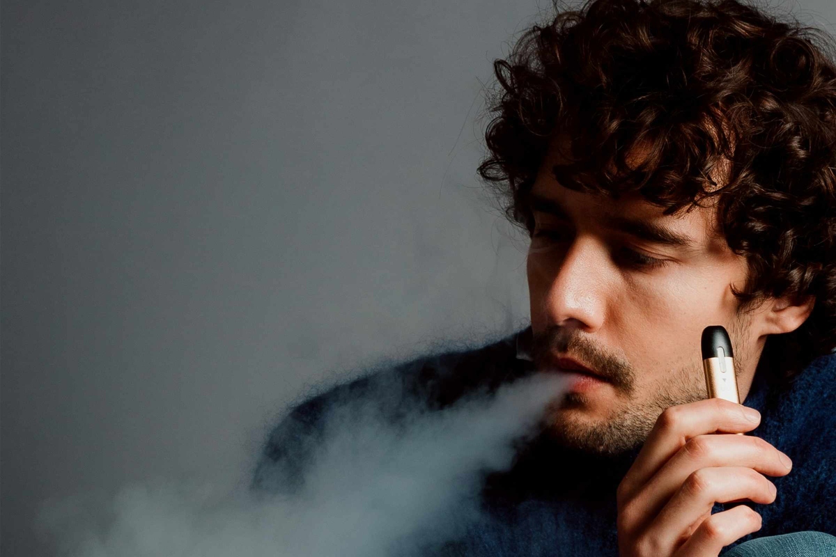 Vaping while still smoking cigarettes is unlikely to help quit tobacco ...
