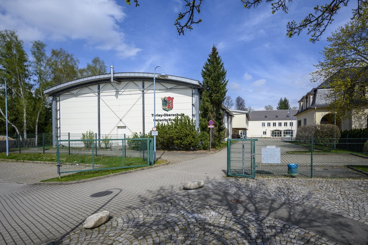 Lehrerin verlässt nach rechtsextremen Drohungen Schule im Erzgebirge