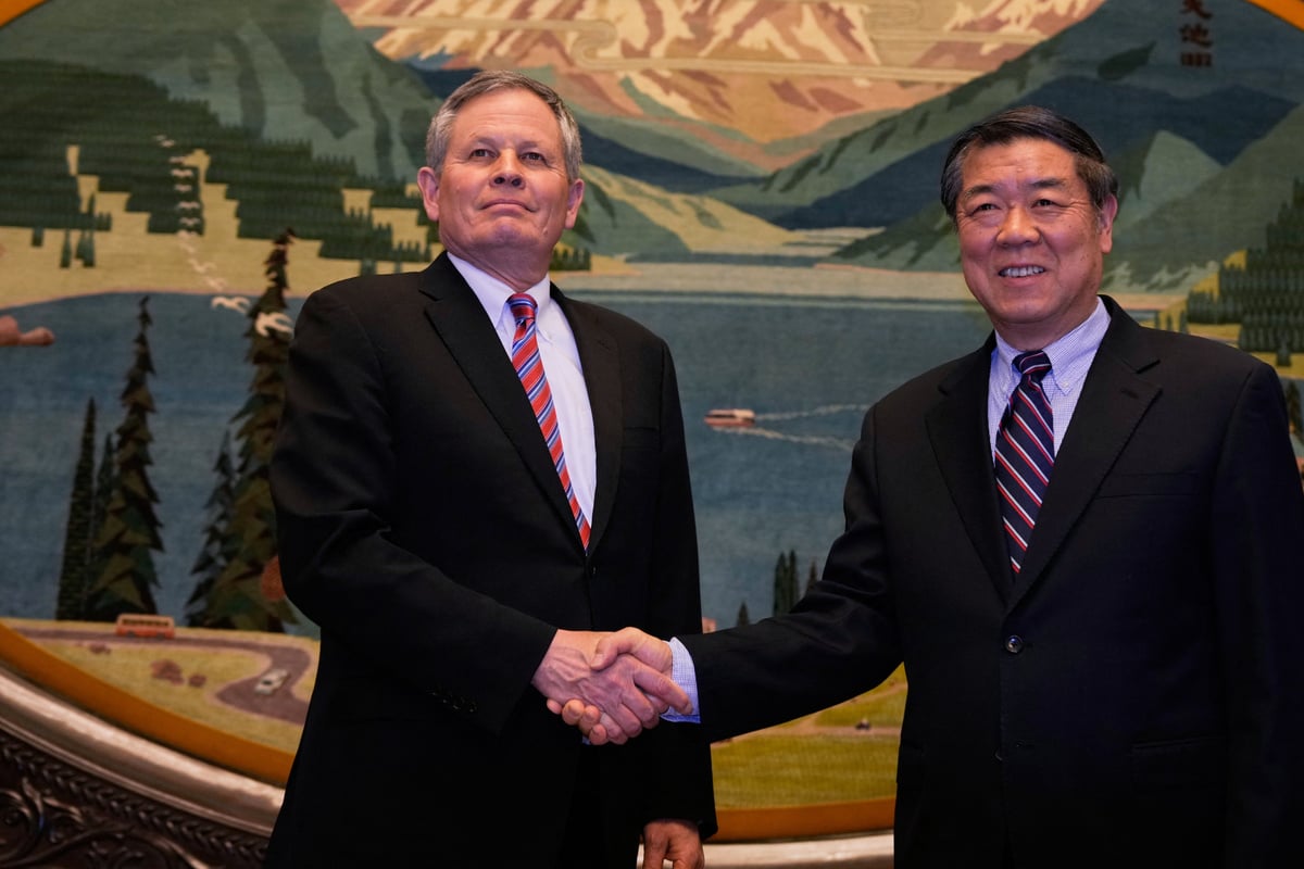 Pro-Trump Senator Steve Daines meets with Chinese premier for high ...