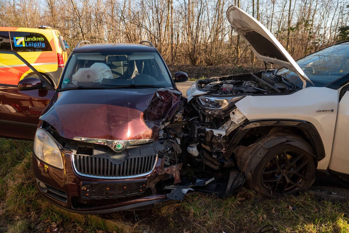 Unfall mit vier Verletzten in Markkleeberg: Straße komplett gesperrt