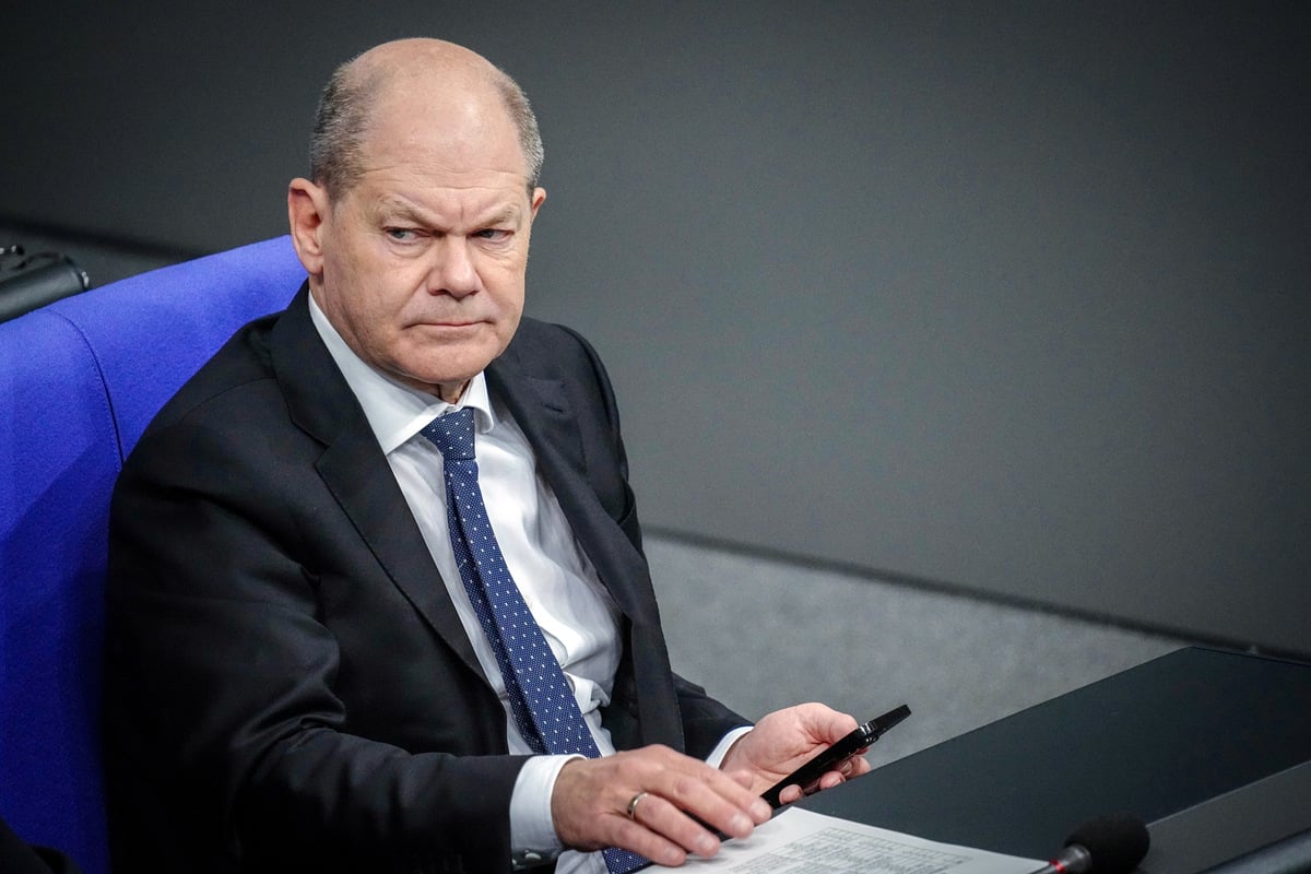 Umfrage-Schock für Olaf Scholz und die SPD: So unbeliebt ist der Kanzler inzwischen!