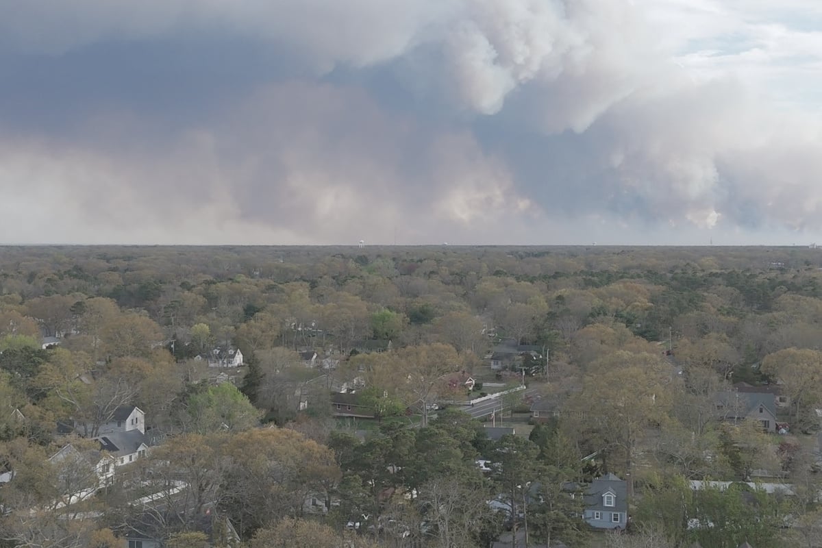 Jones Road Wildfire: Thousands in New Jersey forced to evacuate raging ...