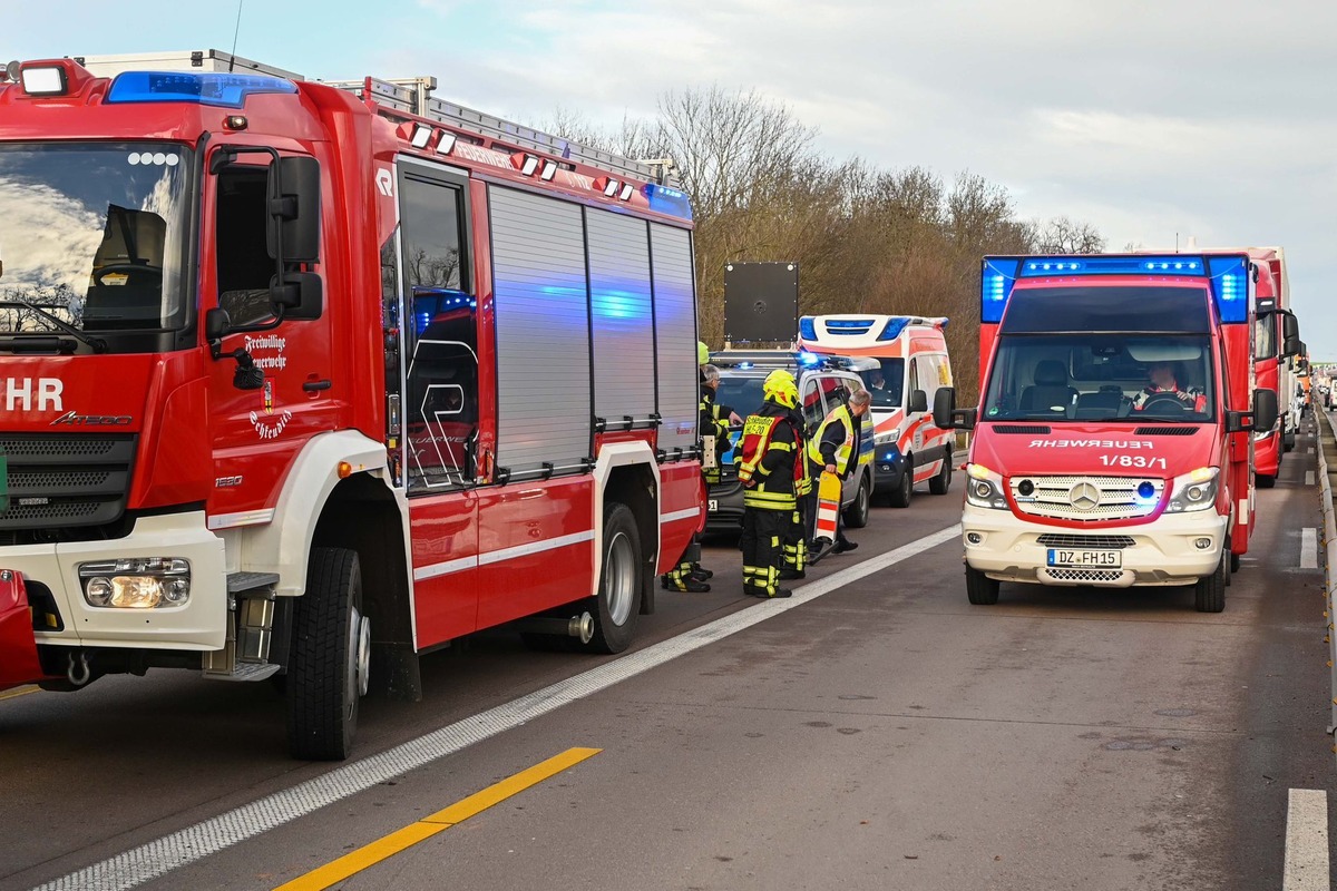 Crash auf A9 bei Leipzig sorgt für weiteren Unfall: Sechs Menschen verletzt