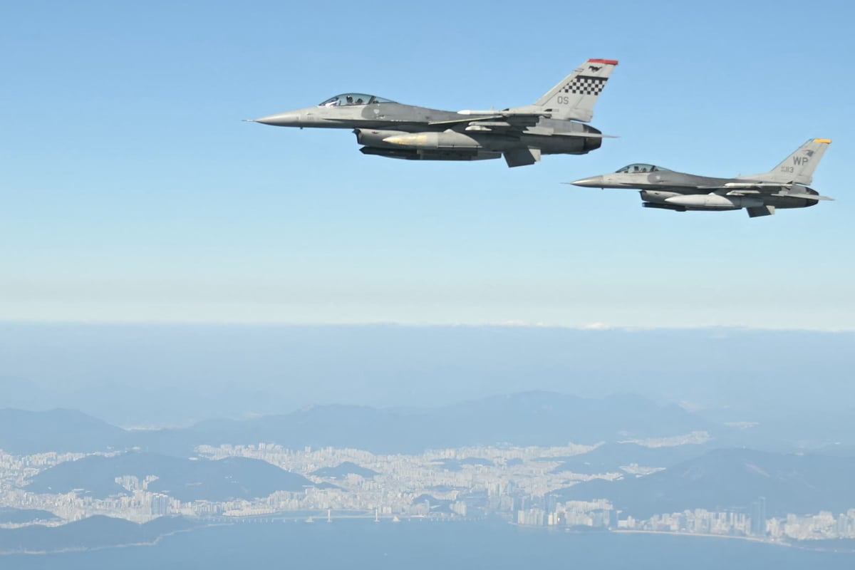 US and Japan stage show of force against China despite Trump's "good ...