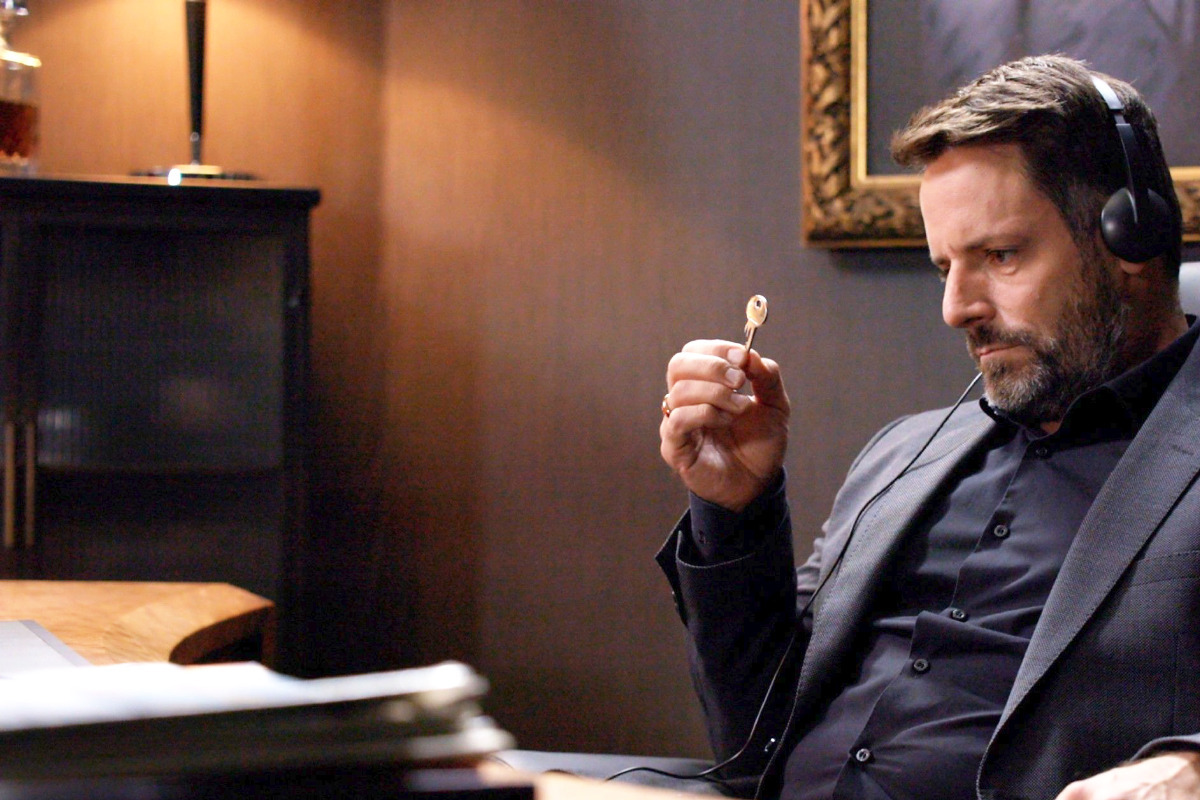 Alles was zählt: Hält Justus hier die Lösung des Millionen-Problems in ...