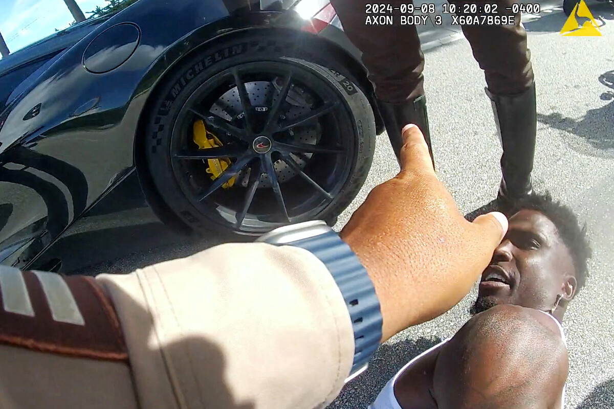 Shocking footage of violent Tyreek Hill arrest released as Dolphins slam cop conduct