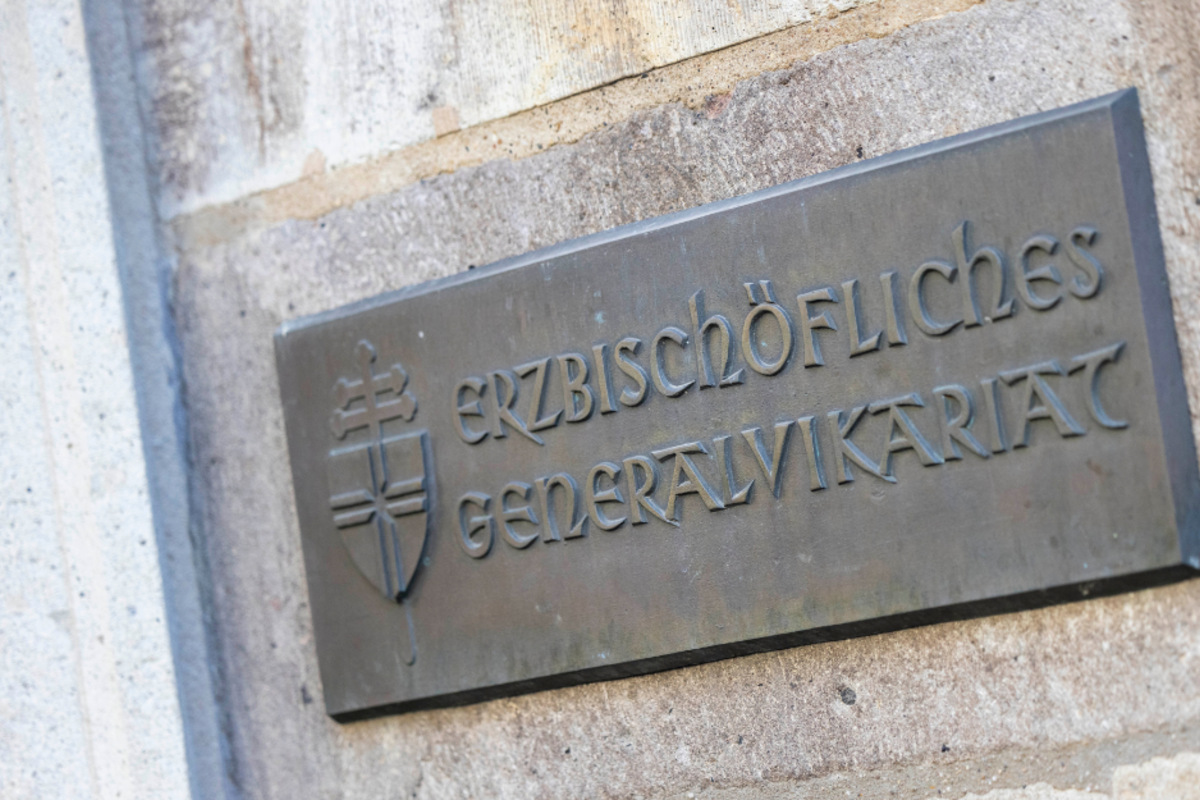 Erzbistum Köln sucht nach Tod von Priester Betroffene von sexuellem ... Erzbistum Köln sucht nach Tod von Priester Betroffene von sexuellem ...