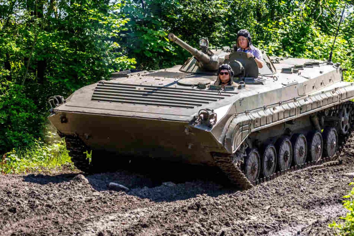 Mit 30 Tonnen durchs Gelände: Sachse fährt jetzt Panzer