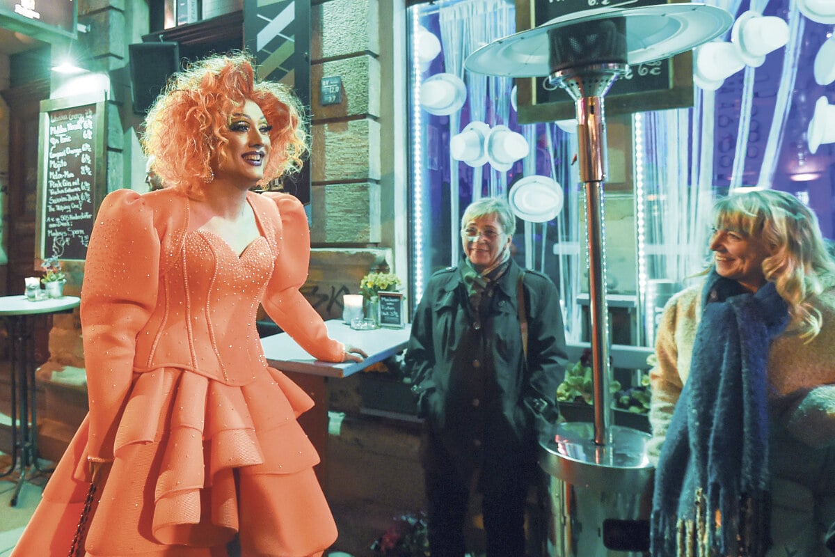 Dresden: Mit Travestie-Künstler "DeDe Kosel" ins wilde Nachtleben der ...