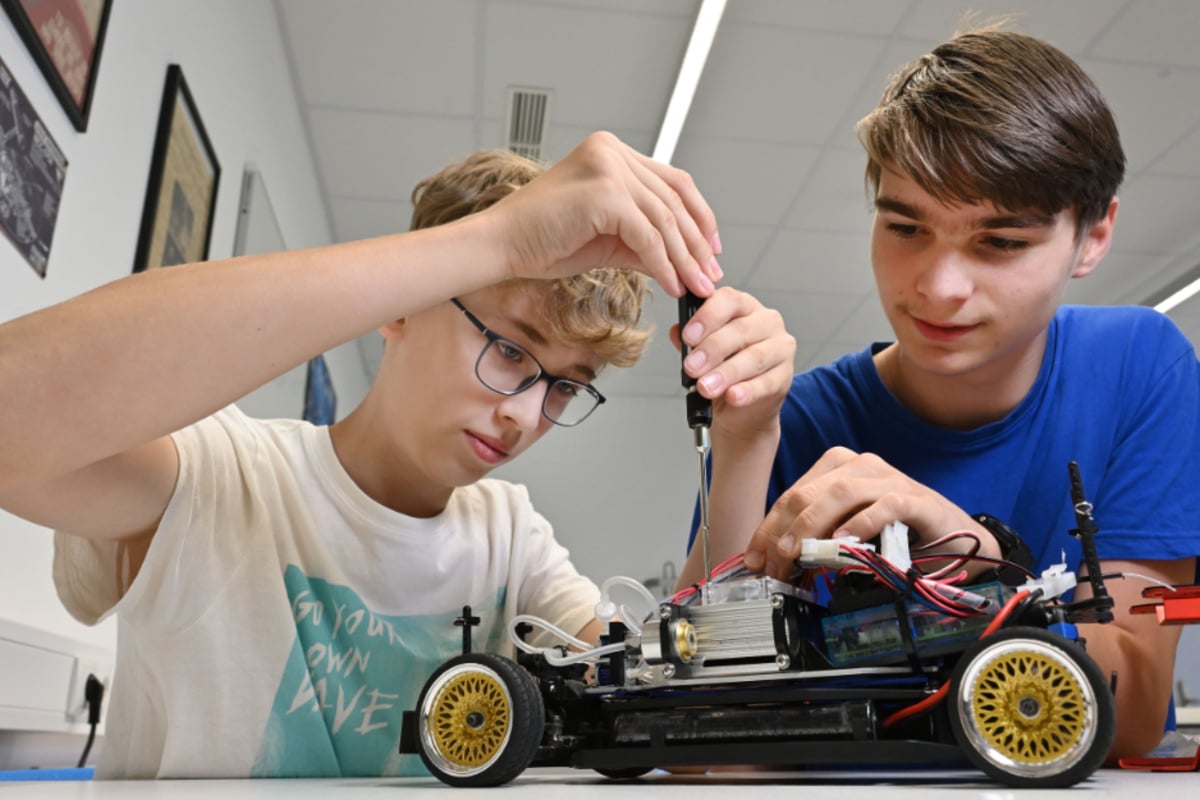 Mini-Autos mit Wasserstoff: Diese Schule nimmt am Wasserstoff-Grand ...