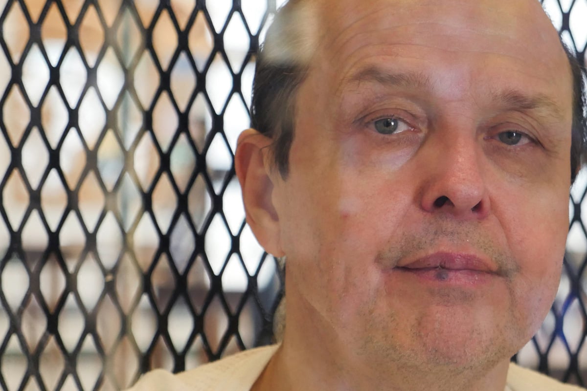 Texas court halts Robert Roberson execution in controversial "shaken ...