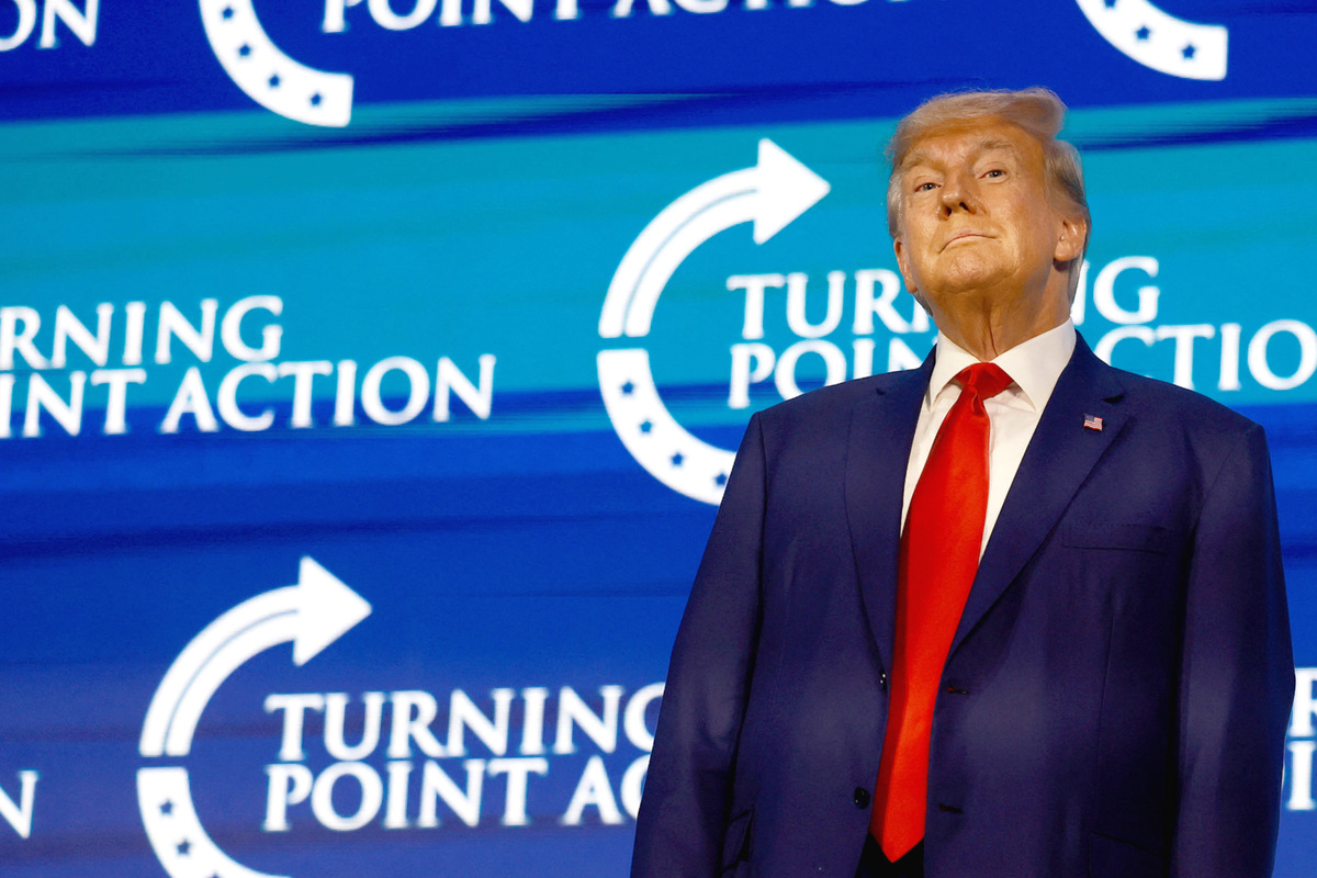 Donald Trump says US is run by "perverts, criminals, and thugs" in doom ...