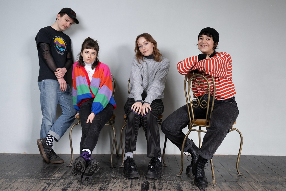 "Power Plush" mit großen Träumen: Das Debüt-Album der Chemnitzer Band ...