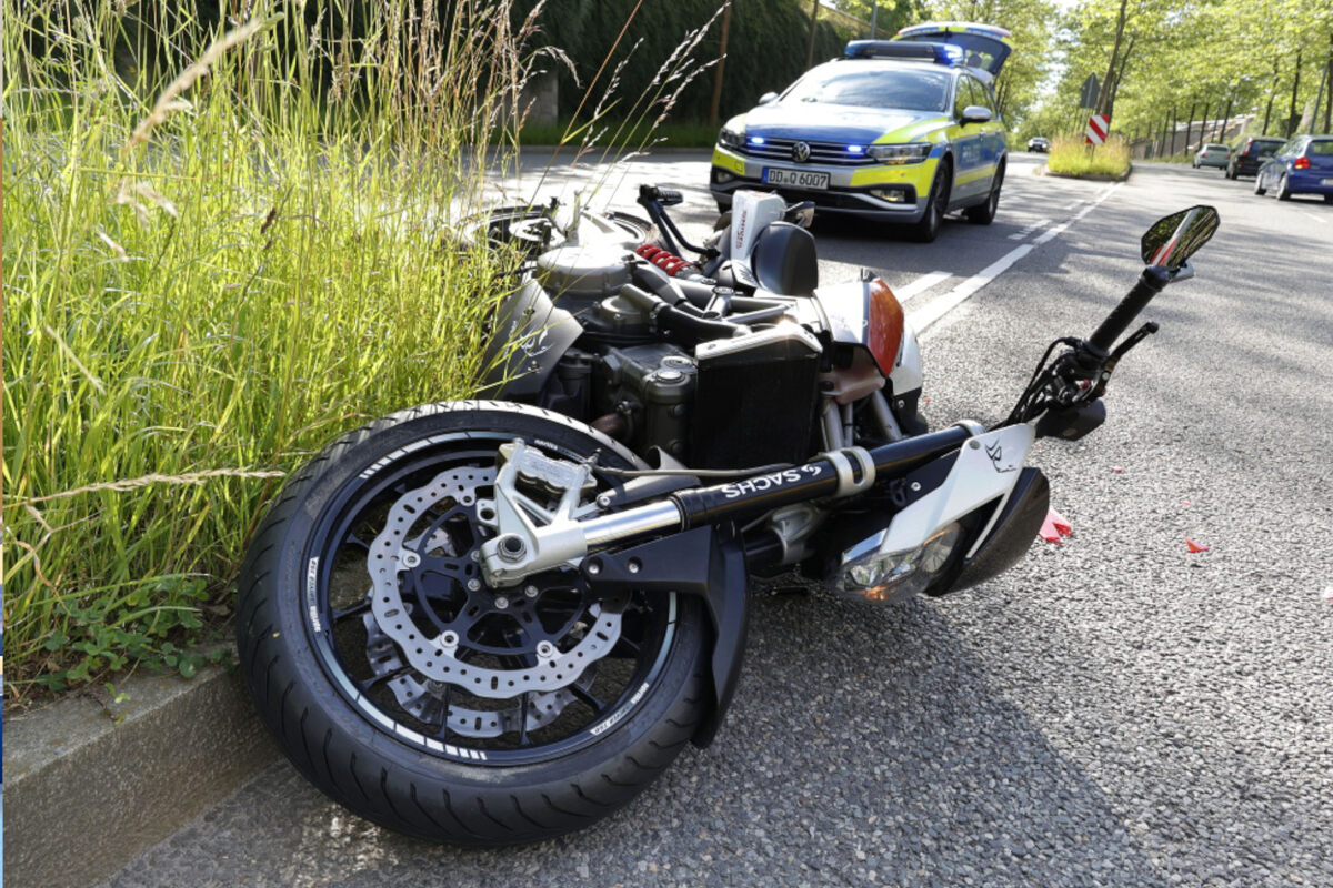 Ein Verletzter nach Crash in Chemnitz: Motorrad kollidiert mit ...