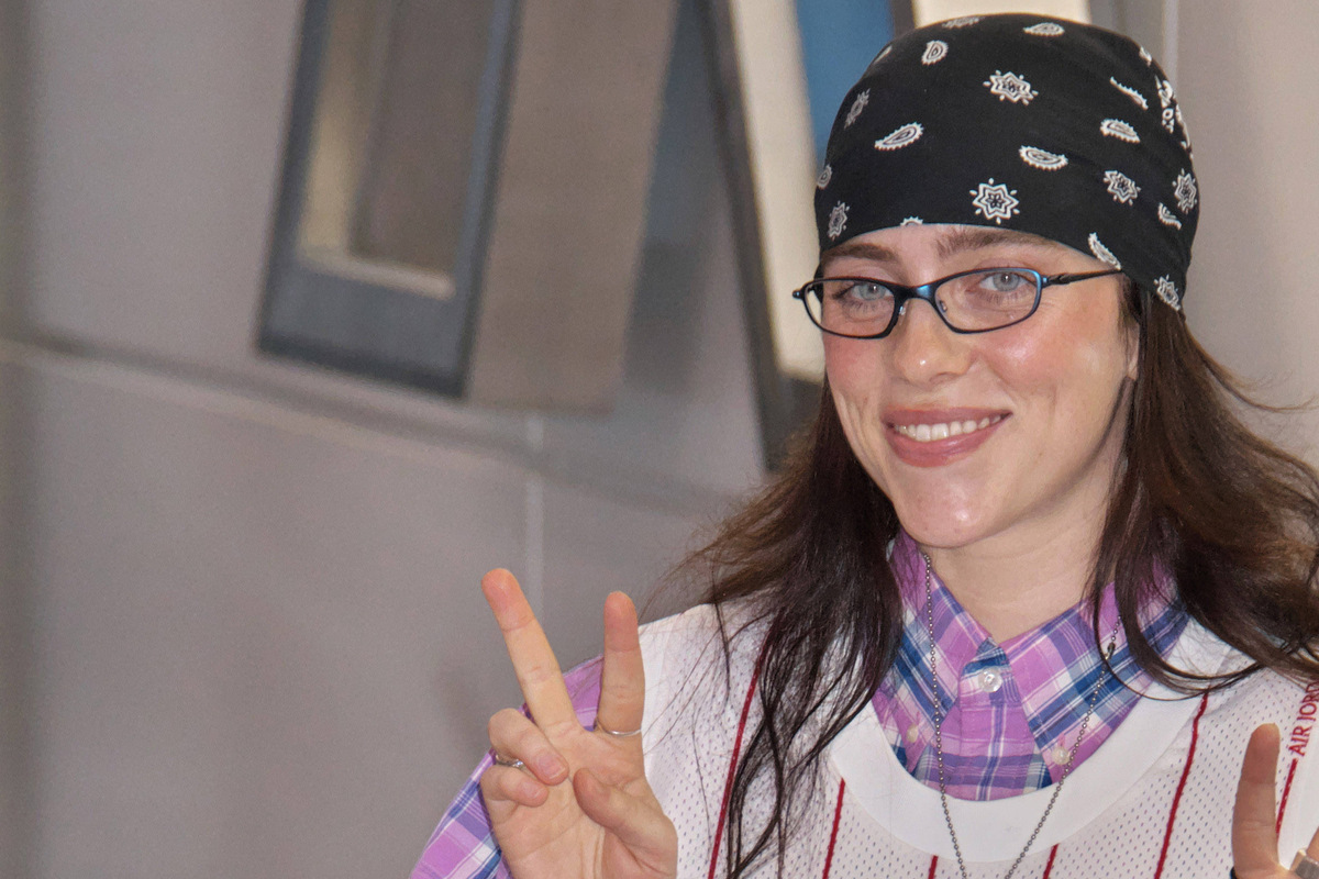 Billie EIlish reveals what she looks for in a partner: "All I do is ...