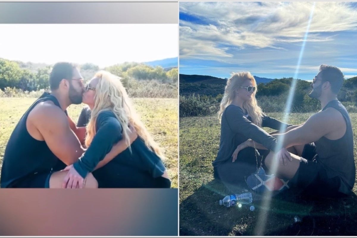 Britney Spears celebrates Christmas with namaste vibes Britney Spears celebrates Christmas with namaste vibes