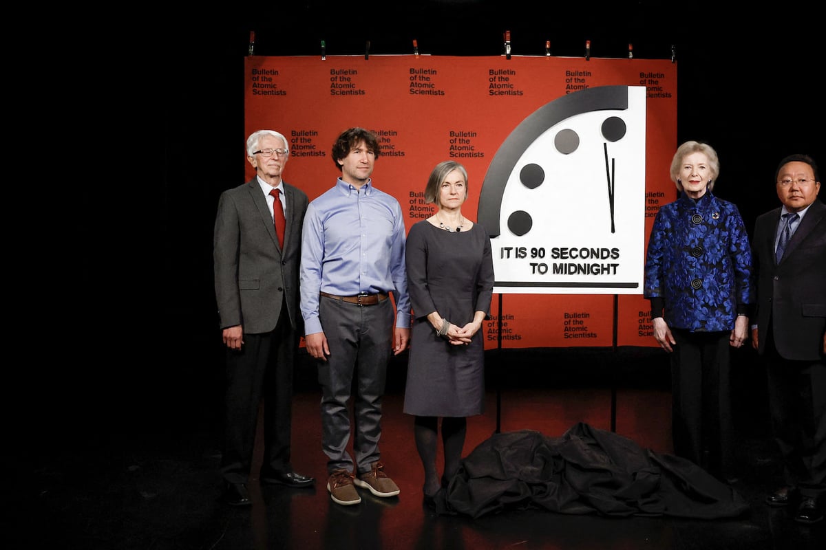 Doomsday Clock remains concerningly close to midnight amid increasing ...