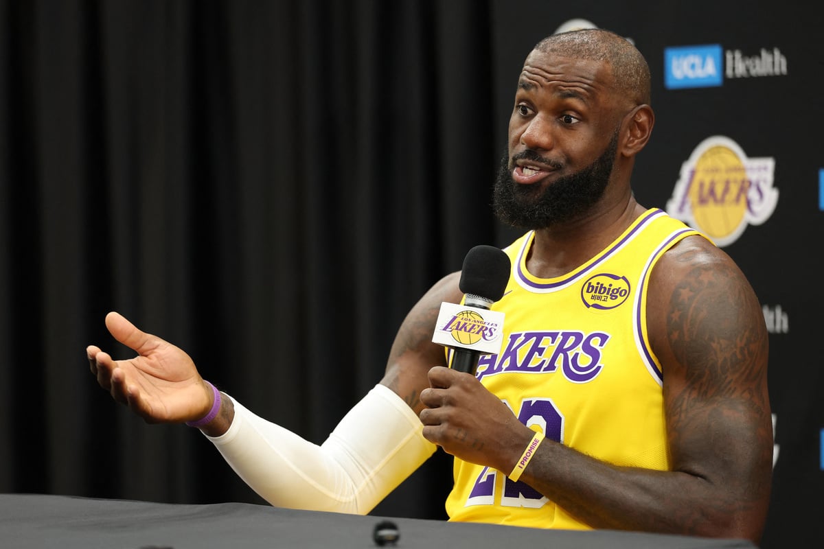 LeBron James takes giant step toward Lakers return