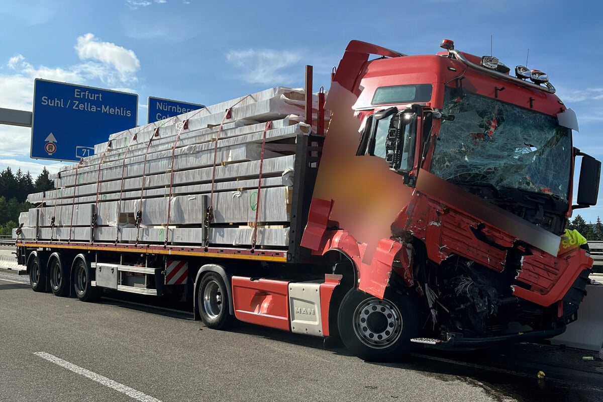 Unfall auf der A71 - Zwei Schwerverletzte, Luftrettung im Einsatz