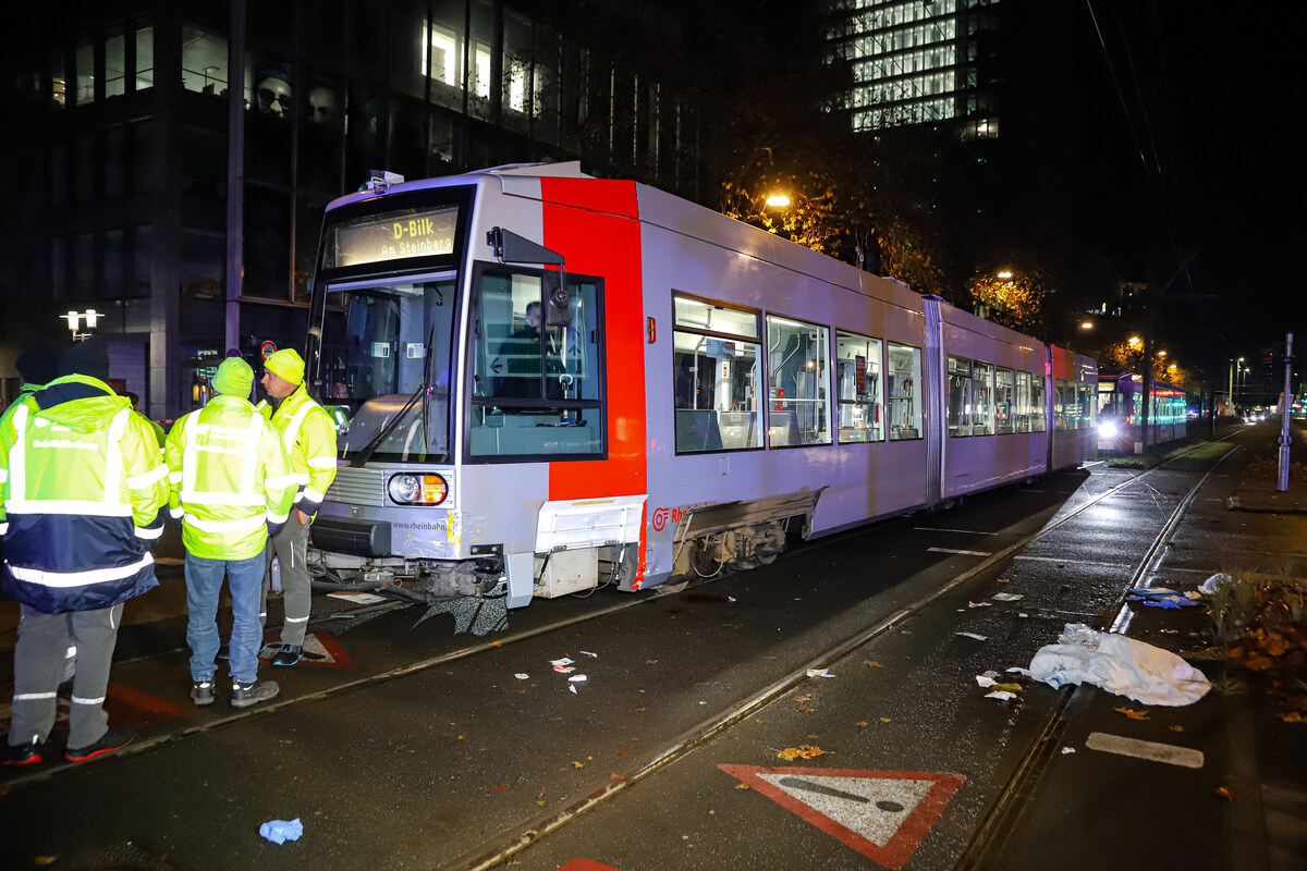 Unfall in Düsseldorf: Tram erfasst Fußgänger und schleift diesen ...