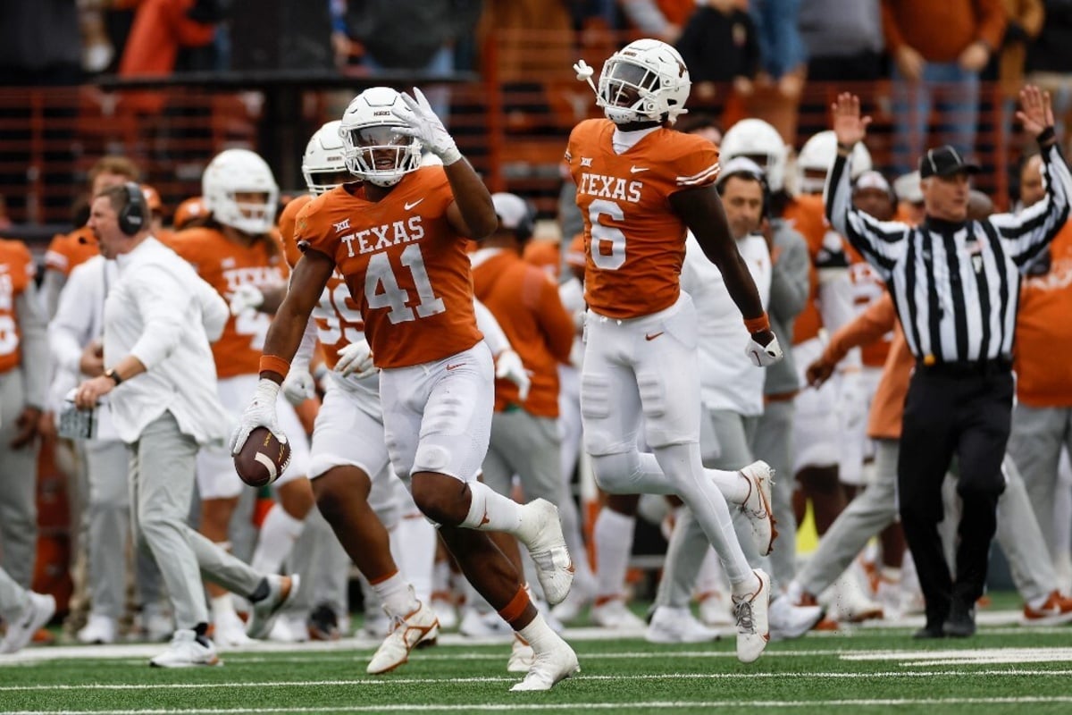 Can Texas hold the fort against Washington in the Alamo Bowl showdown?