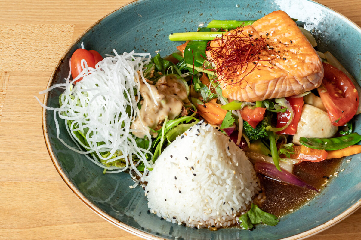 Wer bei Uber Eats Essen bestellt, spart mit diesem Code massiv