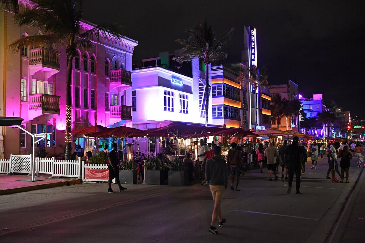 Police arrest more than 1,000 people amid spring break chaos