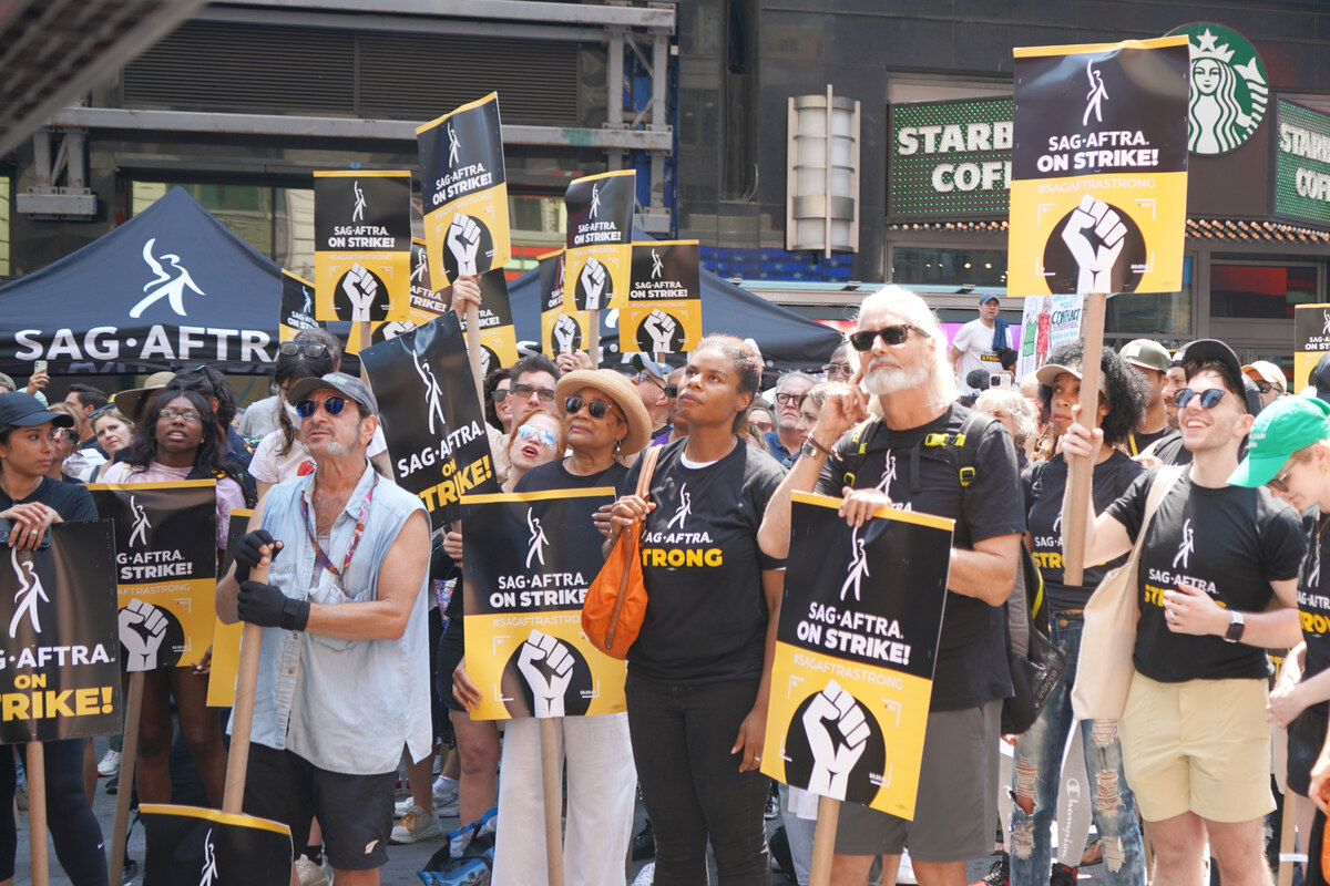 SAG-AFTRA union takes over Times Square with star-studded strike rally