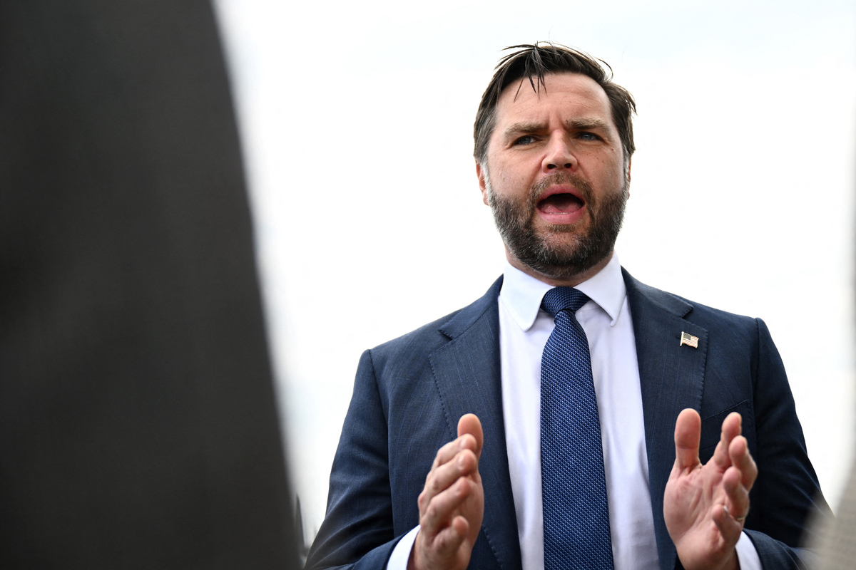 JD Vance explodes over RFK Jr. hearing debacle in raging social media ...