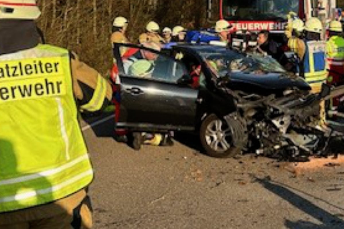Unfall in Eußerthal: 23-Jährige nach Crash schwer verletzt im Auto eingeklemmt, Hubschrauber im ...