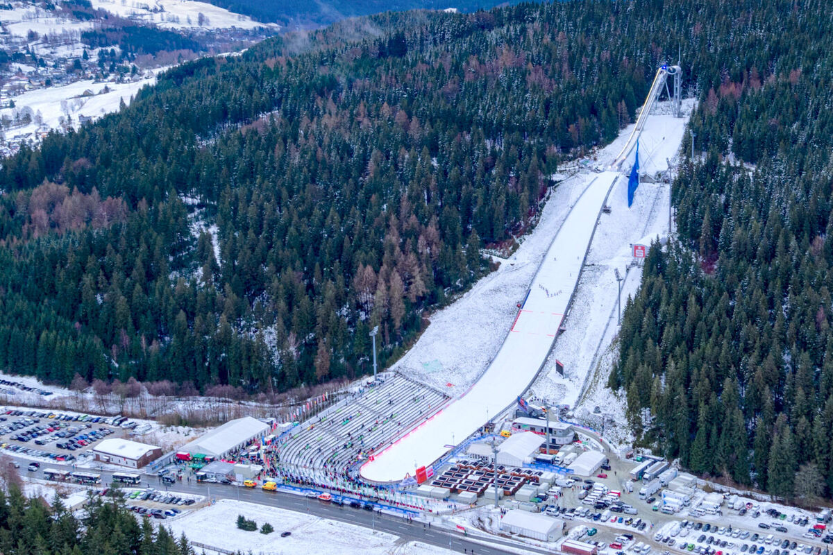 Proto se v Klingenthalu od 16. února opravdu něco děje