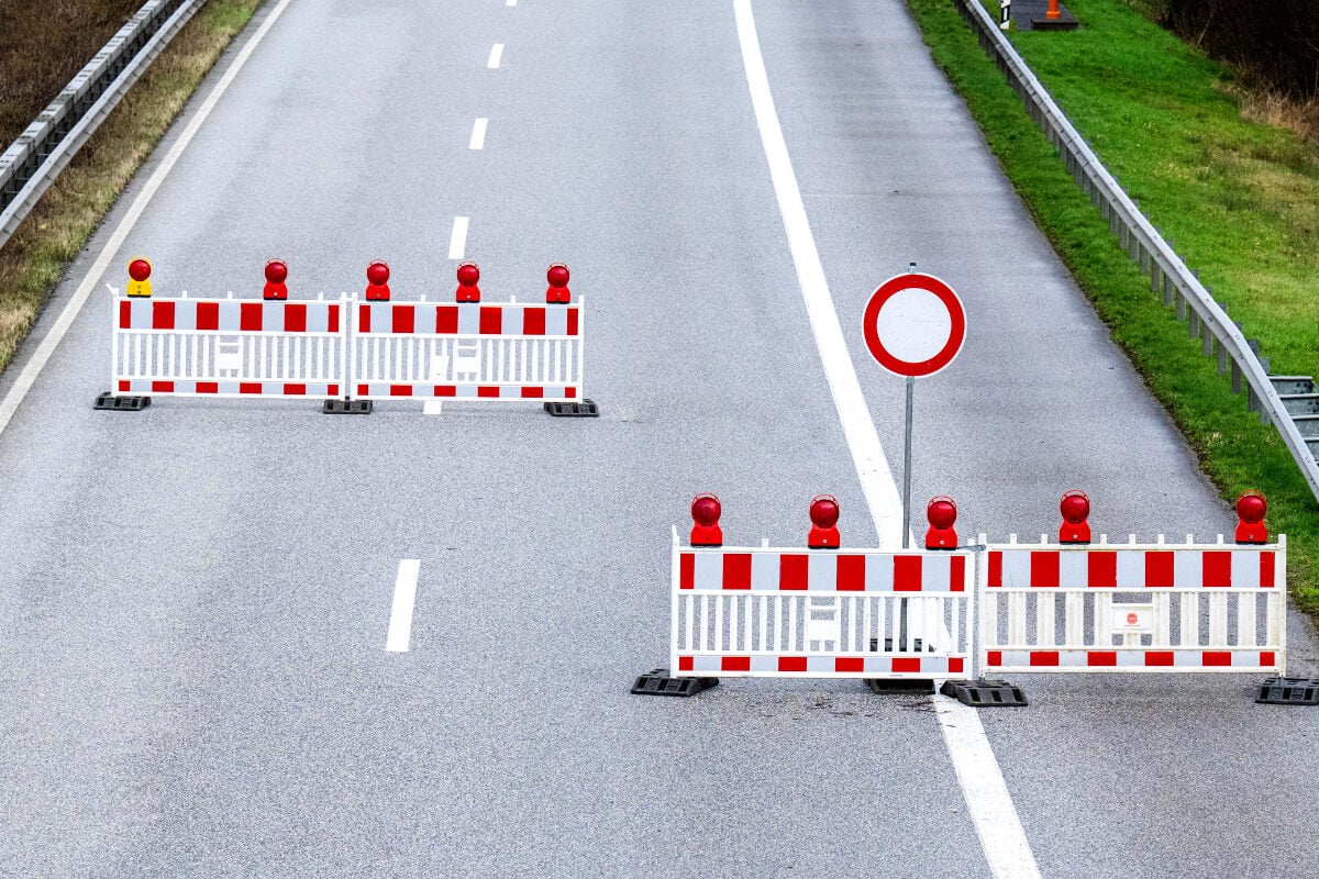 A7 nach Unfall mit Lastwagen in Richtung Hamburg gesperrt