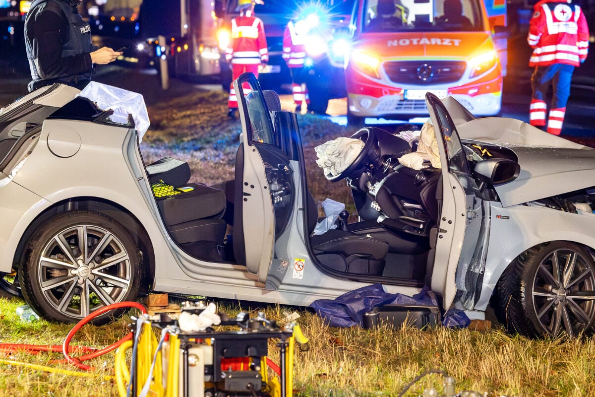 Unfall auf B43 bei Kelsterbach: Ein Toter und eine Schwerverletzte bei Frontal-Crash