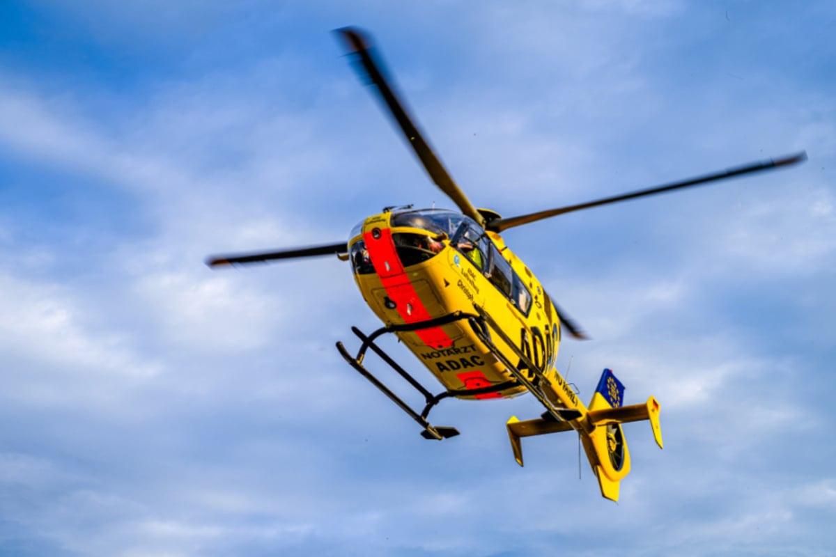 Biker bei Unfall in Geringswalde schwer verletzt: Rettungshubschrauber im Einsatz