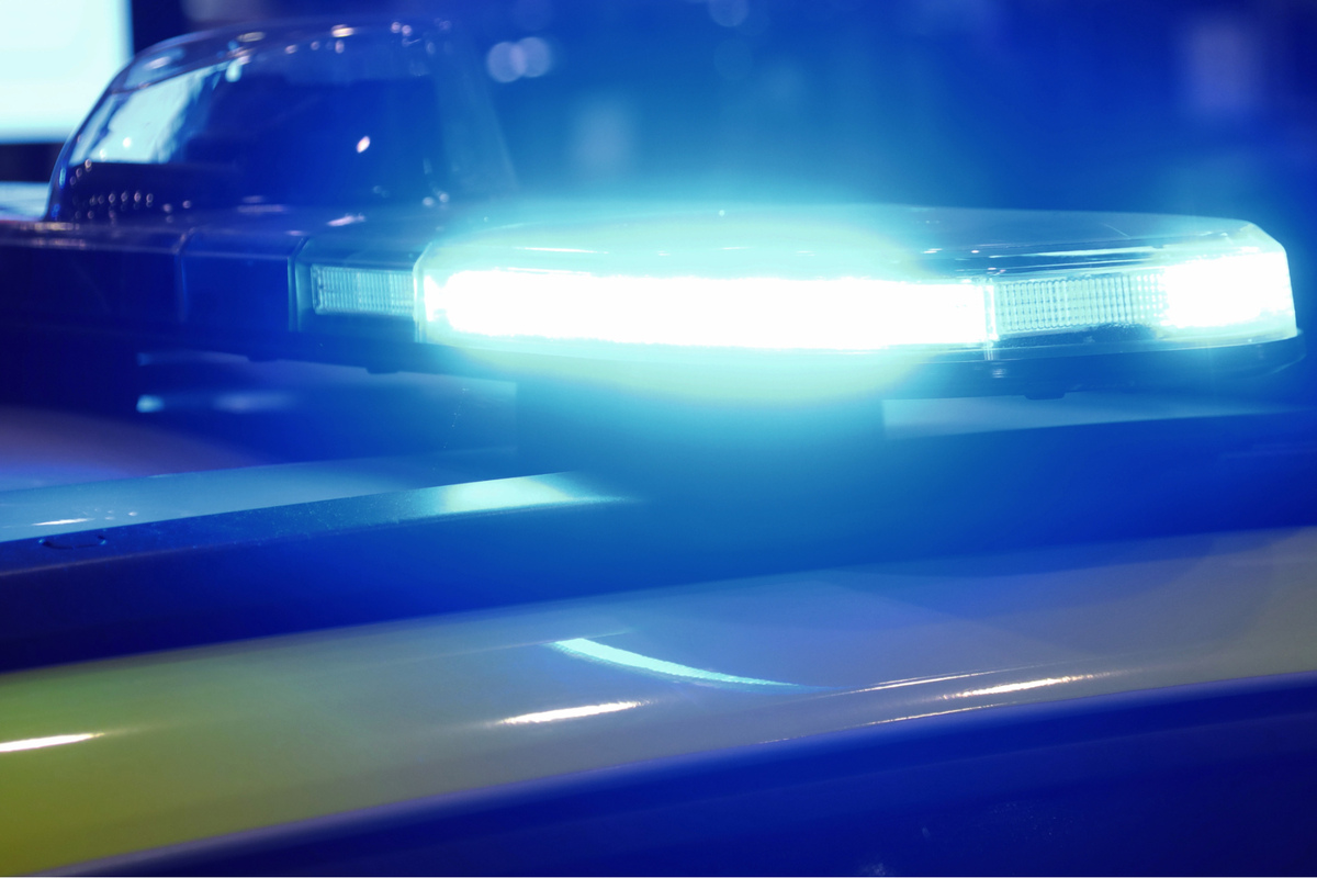 Rasante Verfolgungsjagd auf der A5: 23-Jähriger rast mit 220 km/h der Polizei davon!