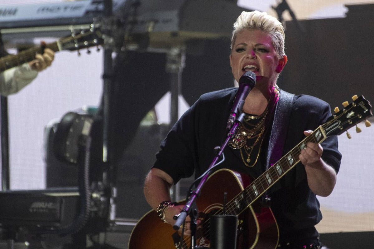 The Chicks announce postponements after show-stopping move