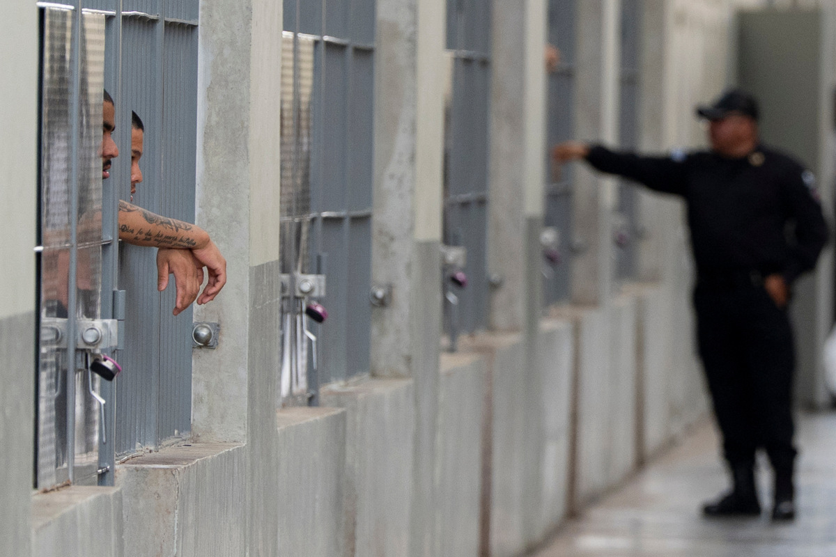 Judge orders return of US resident mistakenly deported to El Salvador ...